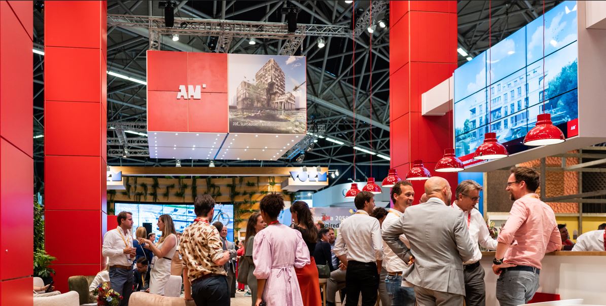 AM op de PROVADA 2025 - AM | Ontwikkelaars van impact